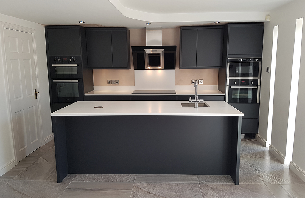 Bella Venice Door in Matt Graphite