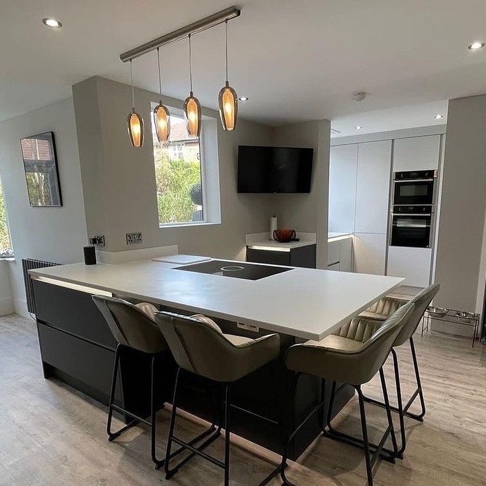 Zurfiz Supermatt Graphite & Supermatt Light Grey Kitchen